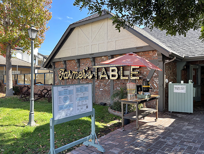 Farmer's Table elevates farm-to-fork dining with rustic charm and seasonal ingredients that make breakfast feel like a special occasion.