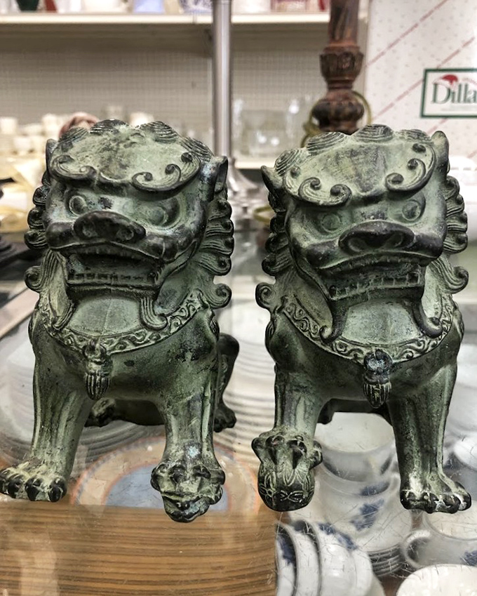 These jade-colored Foo Dogs aren't just decorative&mdash;they're guardians of good taste waiting to protect your mantelpiece from boring d&eacute;cor.