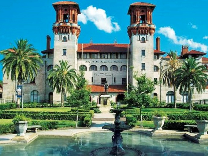 The Lightner Museum's grand fa&ccedil;ade beckons with twin towers and a fountain that whispers, "Your selfies will look spectacular here."