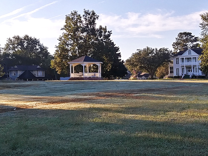 The gazebo at Lion's Club Park practically begs for a small-town romance to unfold. Just add a string quartet and watch the magic happen.