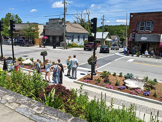 Where flowers and benches aren't just decorative concepts. Blowing Rock's pedestrian-friendly design makes people-watching an Olympic-worthy sport.