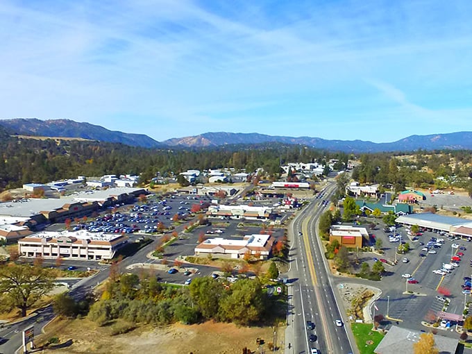 Where "rush hour" means deciding which hiking trail to tackle before lunch at one of the local eateries. 