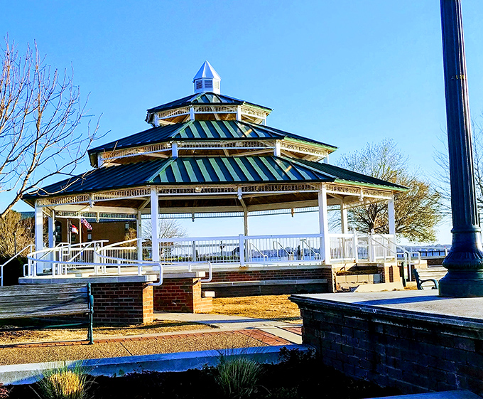 The elegant gazebo at Union Point Park offers waterfront serenity where two rivers meet. Nature's version of the perfect marriage&mdash;with considerably less paperwork.