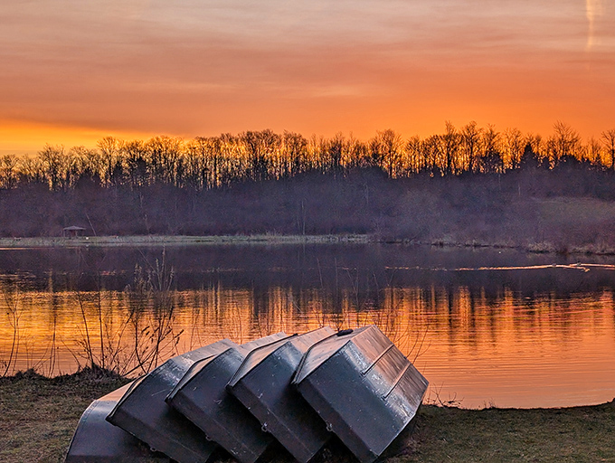 Nature's own light show at dusk&mdash;when Sunny Lake's waters turn to liquid gold and stress simply evaporates into thin air.