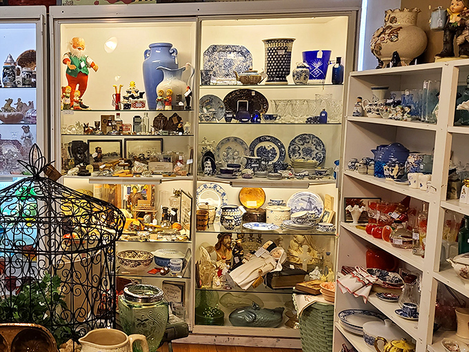 Blue and white porcelain dreams! This display case could convert even minimalists into collectors with its carefully arranged china treasures.