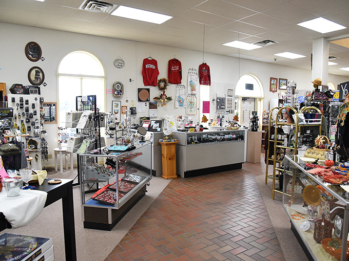 Where memories are displayed under fluorescent lights and every turn reveals another collector's passion. The mall's layout invites endless exploration.