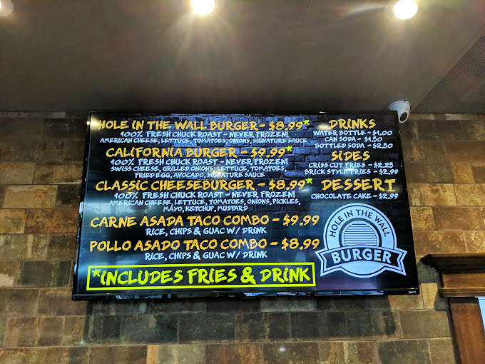 A menu that cuts straight to the chase. Fresh chuck roast, never frozen, and that mysterious signature sauce that'll have you plotting your next visit.