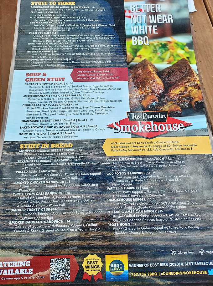 The menu reads like a love letter to the sea. No fancy descriptions needed when the star ingredients speak for themselves.