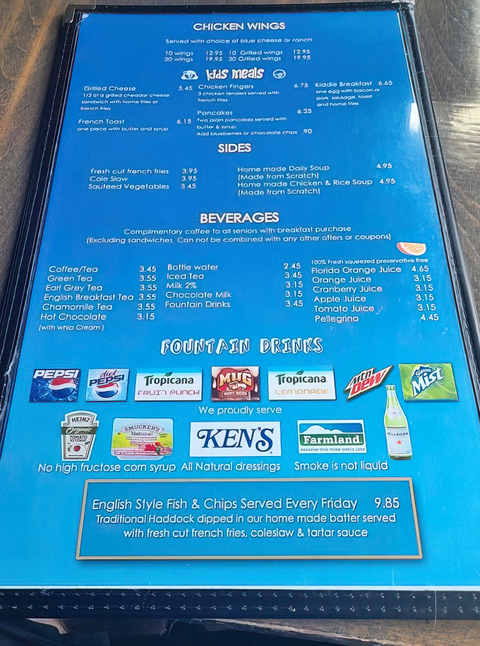 The menu tells the whole story: handmade burgers, fresh-cut fries, and a Friday fish special that locals plan their week around.