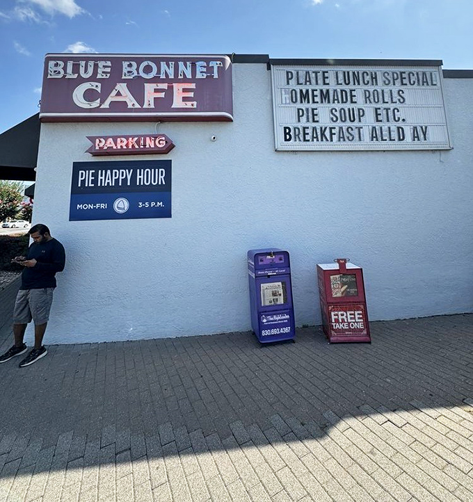 "Pie Happy Hour" might be the most beautiful phrase since "free refills" was invented.