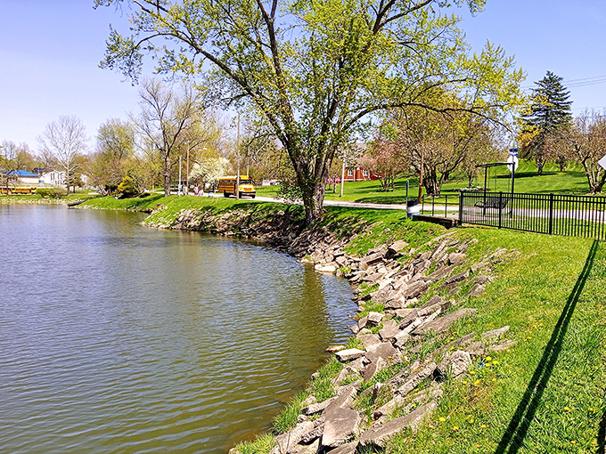 Cambridge's historic downtown - where every building looks like it could star in a Jimmy Stewart movie. 