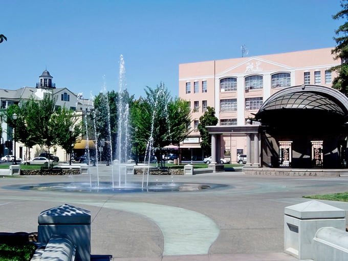 Chico's plaza fountain creates the perfect urban oasis&mdash;where splashing water provides the soundtrack to afternoon daydreams.