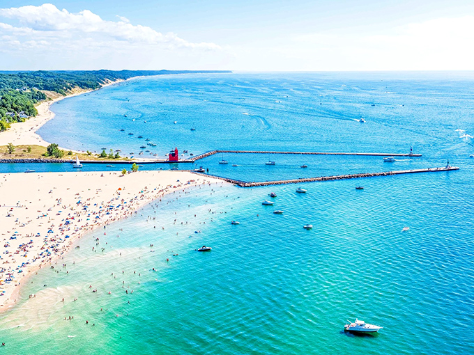 Holland: That's not the Caribbean &ndash; it's Holland's crystal clear channel where Lake Macatawa meets Lake Michigan. No passport required!