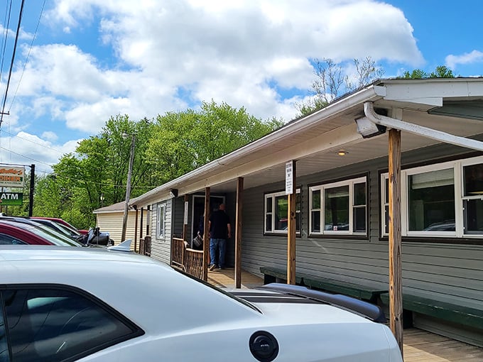 Ruthie's might not win any beauty contests from the outside, but neither did my grandmother's kitchen&mdash;and both serve food that makes your soul smile.