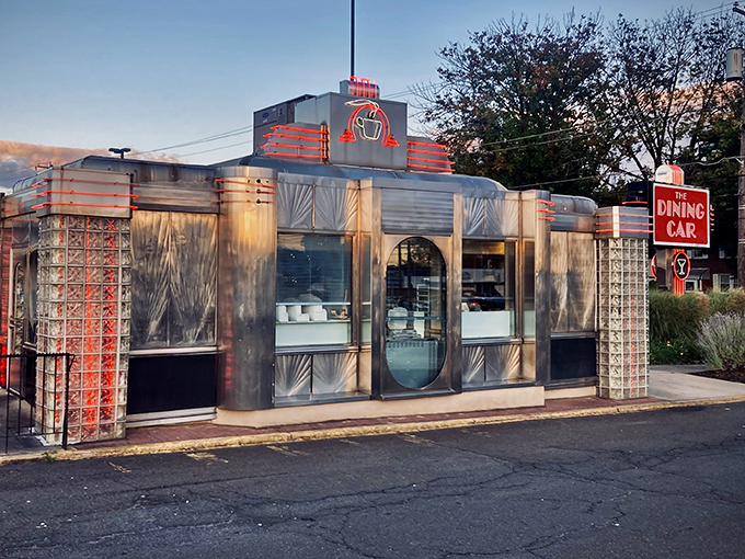 The Dining Car's gleaming silver exterior shines like a beacon of breakfast hope. This Philadelphia institution knows the secret language of comfort food.