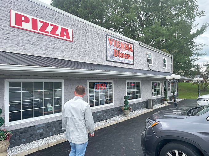 Vienna Diner might not look fancy from the outside, but locals know that's where the best gravy in southern Illinois lives.