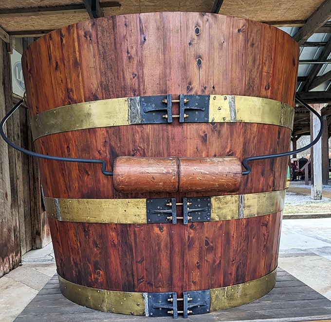 This cedar giant could hold enough sweet tea for all of Tennessee &ndash; now that's what I call Southern hospitality!