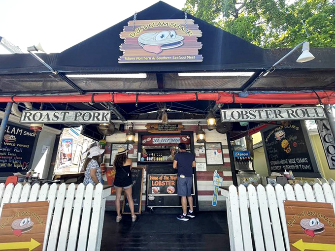 That happy clam knows something &ndash; probably that the lobster rolls here are worth the wait.