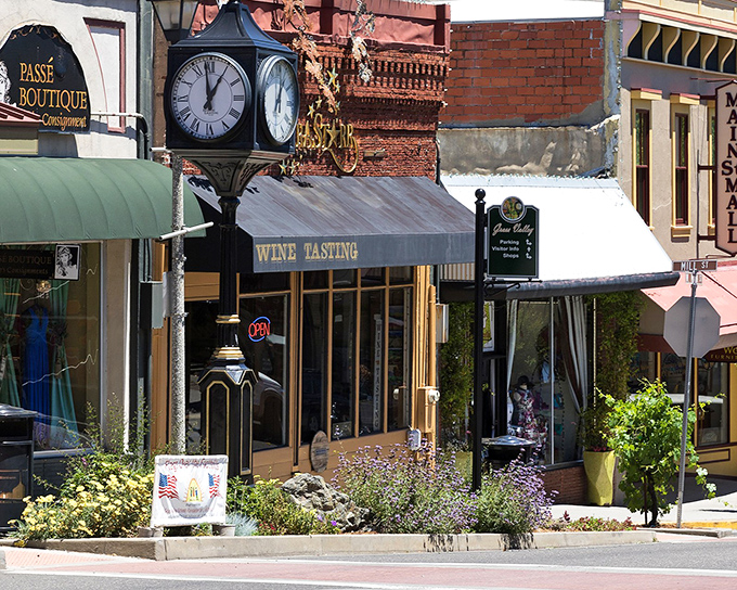 Wine o'clock in the mountains! Grass Valley's historic storefronts invite you to sip, savor, and stay awhile.