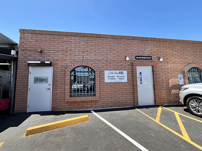No-frills pickup window means they're focusing on what matters: the meat. Priorities, people!