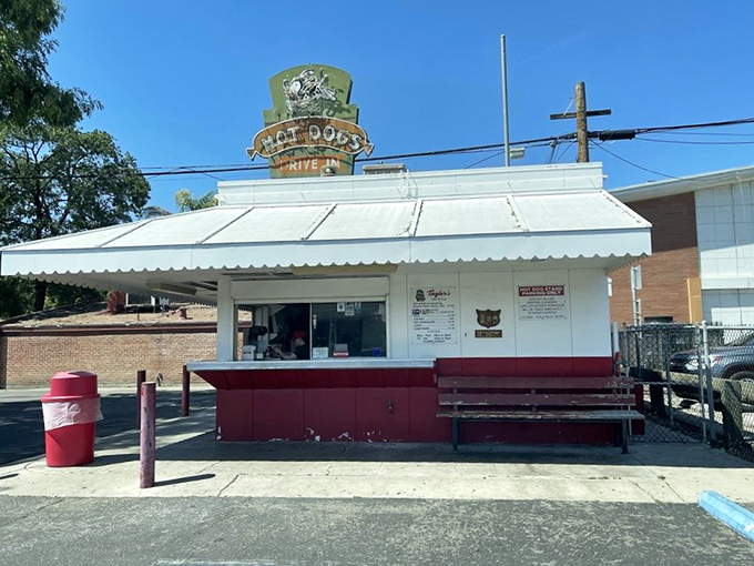 This humble white stand has been serving up happiness on a bun to Visalia locals for decades.