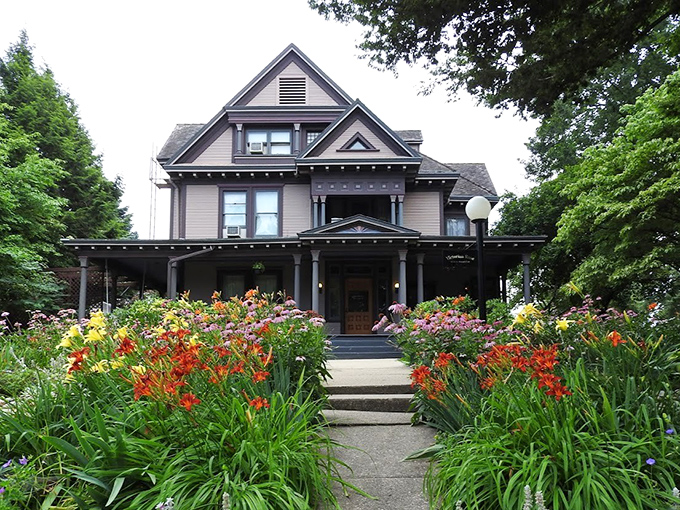 This Victorian beauty flaunts its garden like I flaunt my knowledge of pasta shapes &ndash; with unabashed enthusiasm and colorful variety.
