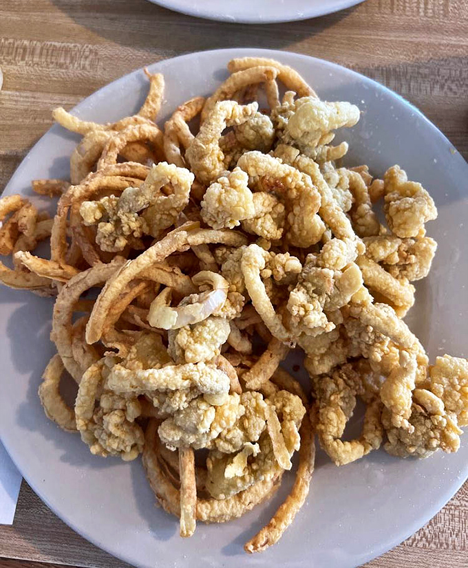 Golden-fried clam perfection that would make a New Englander weep with joy. Worth every mile of the journey and every calorie on the plate.