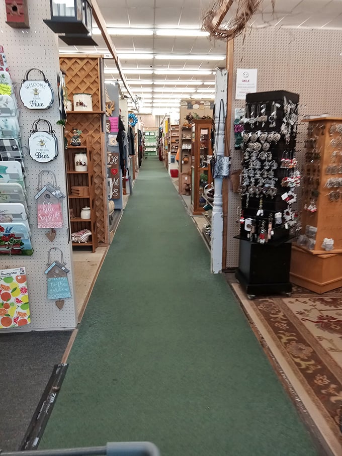 Green carpeted pathways lead you through a labyrinth of vendor booths, each one a chapter in America's collective memory book.