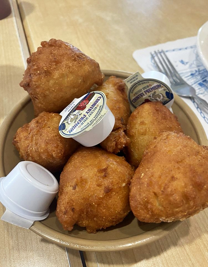 These golden orbs of joy could broker world peace – one crispy, steaming bite at a time.