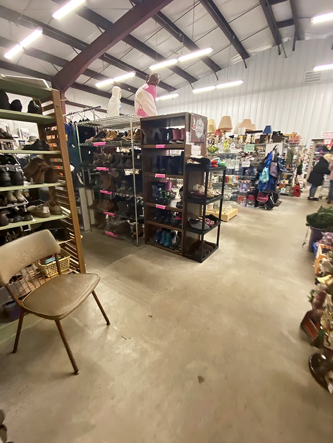 Inside, the adventure begins! Wide aisles and organized chaos invite you to lose yourself in the pursuit of unexpected treasures.