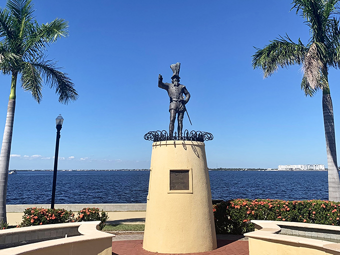 This statue overlooks waters Ponce de Le&oacute;n himself might recognize, though he probably wasn't greeted with such spectacular harbor views and convenient park benches.