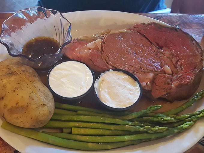Prime rib that doesn't need a filter or fancy lighting&mdash;just a knife, fork, and your undivided attention. The au jus is practically liquid gold.