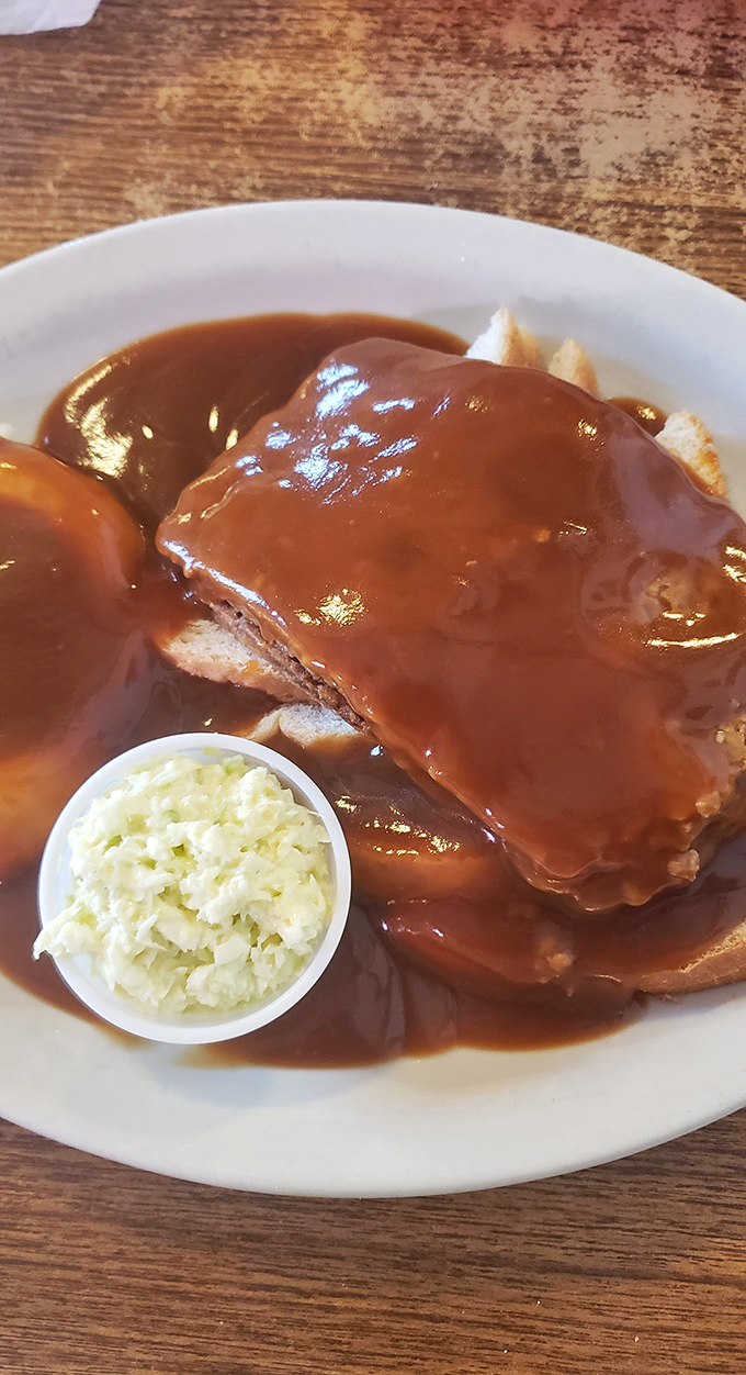 When gravy cascades over meat like Niagara Falls, you know you're not at one of those trendy places where food comes in dots and smears.