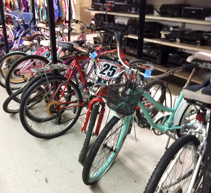 Pedal into savings with these pre-loved bikes. That turquoise cruiser is practically begging for beachside adventures and breezy Florida afternoons.