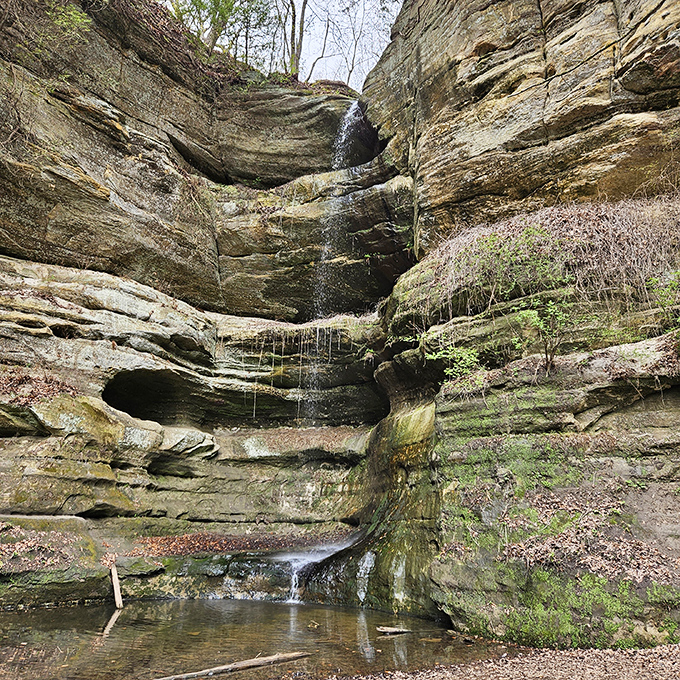 Layers of geological history tell Earth's story better than any textbook. This tiered waterfall is like Mother Nature's version of a wedding cake.