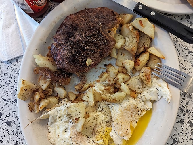 Behold the crown jewel: prime rib so legendary it has people planning weekend getaways around dinner reservations.