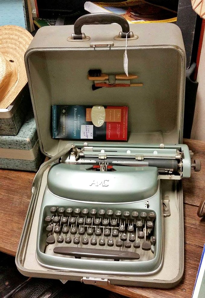 This AMC typewriter isn't just vintage tech—it's a time machine waiting for someone to tap out the Great American Novel.
