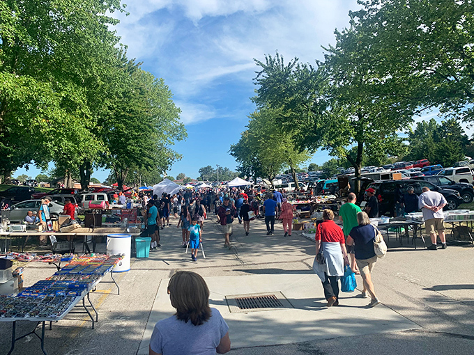 Summer's perfect playground for the perpetually curious. The market sprawls invitingly, offering everything from practical finds to whimsical curiosities.