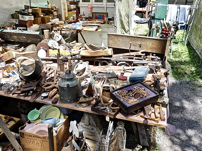 Organized chaos or chaotic organization? This table of vintage tools would make your grandfather weep with nostalgia and your garage feel woefully inadequate. 