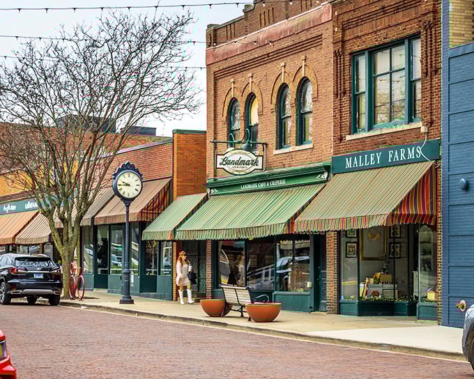 Seminary Street's charming storefronts invite window shopping and actual shopping&mdash;a novel concept in the age of one-click ordering and free shipping.