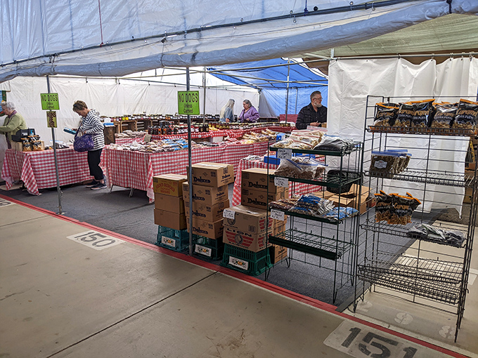 Fresh produce and homemade goods await at food stalls where the vendors know exactly which farms their tomatoes came from&mdash;unlike your supermarket manager.