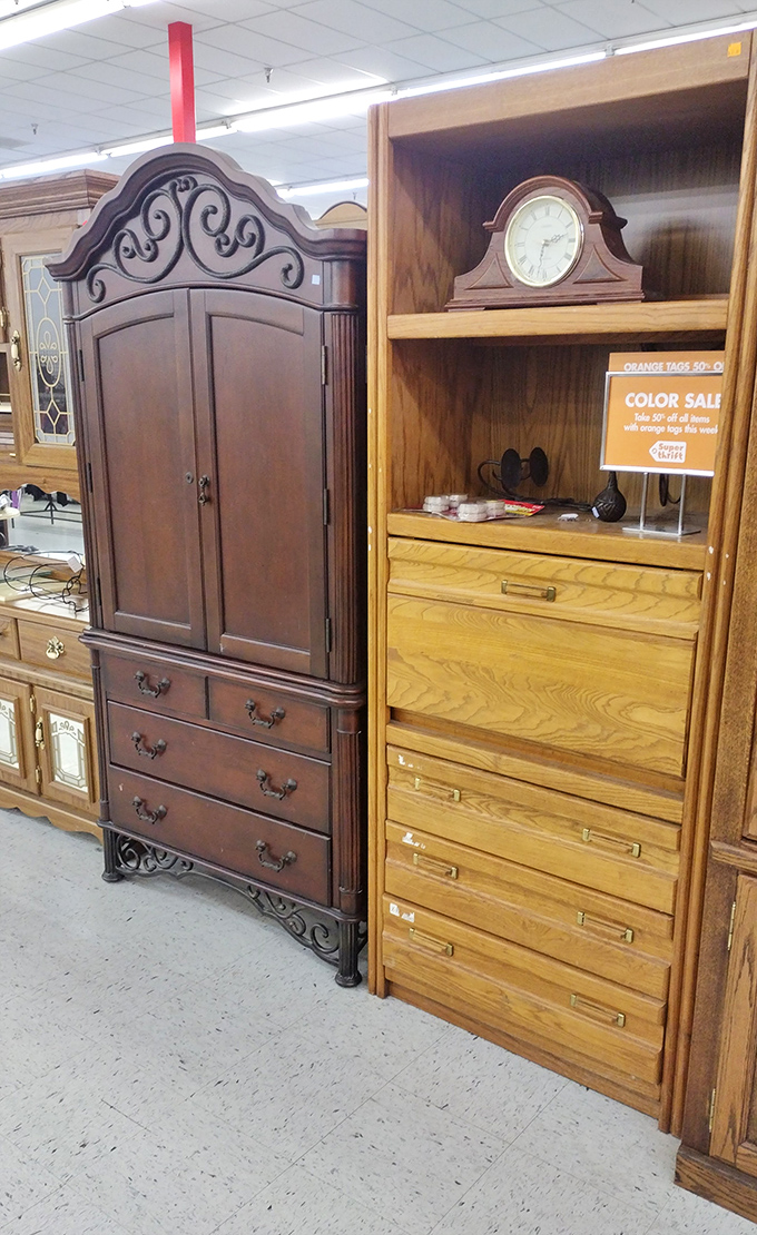 Mid-century meets country cottage in this furniture free-for-all. That perfect reading chair is hiding somewhere in plain sight.