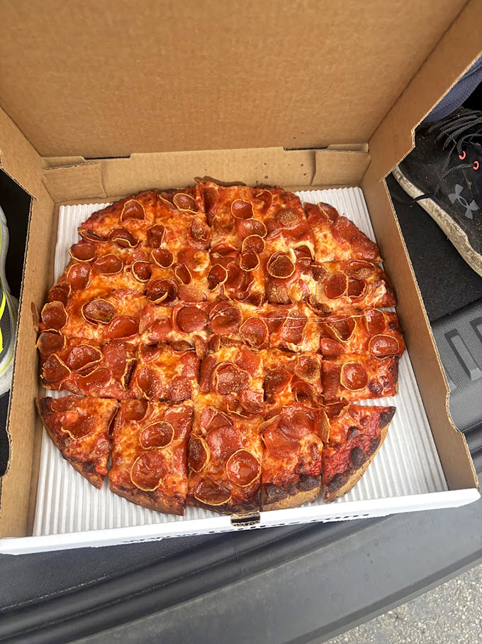 The crown jewel of Terita's kingdom. Those cupped pepperoni edges create little pools of flavor that will haunt your dreams in the best possible way.