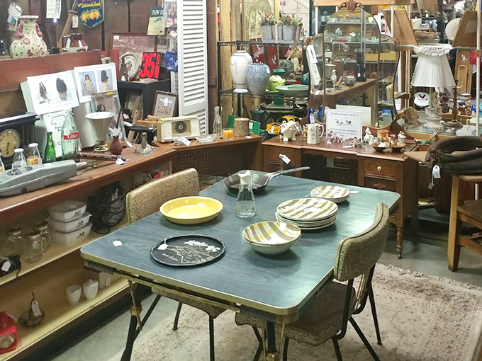 Mid-century meets memory lane at this vintage dining setup. Those striped plates have seen conversations we can only imagine.