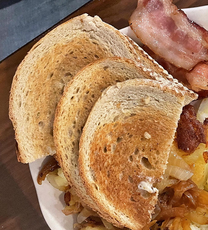 Toast perfection isn't complicated, but it is rare. This golden-brown rye with just the right crunch might be worth crossing county lines for.