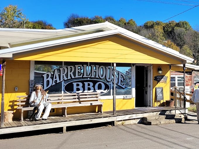 "Sunshine yellow and BBQ smoke&mdash;this little Lynchburg gem doesn't need fancy frills to draw a crowd."