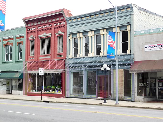 Stars, stripes, and spectacular architecture! Bennettsville's storefronts create a patriotic palette that would make Norman Rockwell reach for his paintbrush.