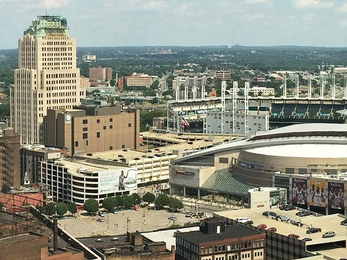 Cleveland combines big-city amenities with small-city home prices, offering the best of both worlds for budget-conscious buyers.