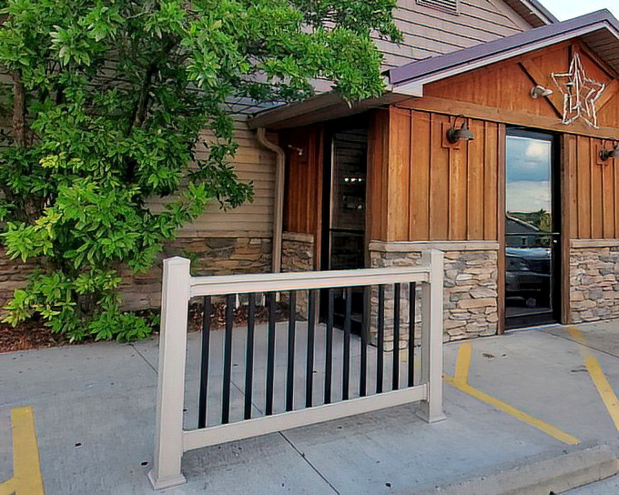 Mrs. Yoder's rustic exterior hides culinary treasures within. Like finding a diamond mine disguised as a cozy cabin.