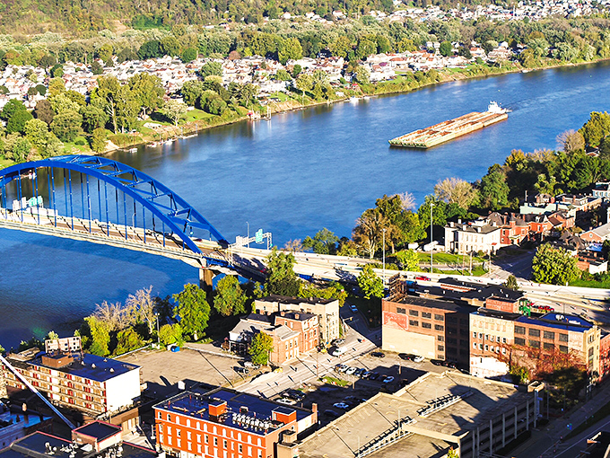 The Ohio River Scenic Byway offers postcard-worthy views where small towns and big bridges create a perfect riverside tableau.